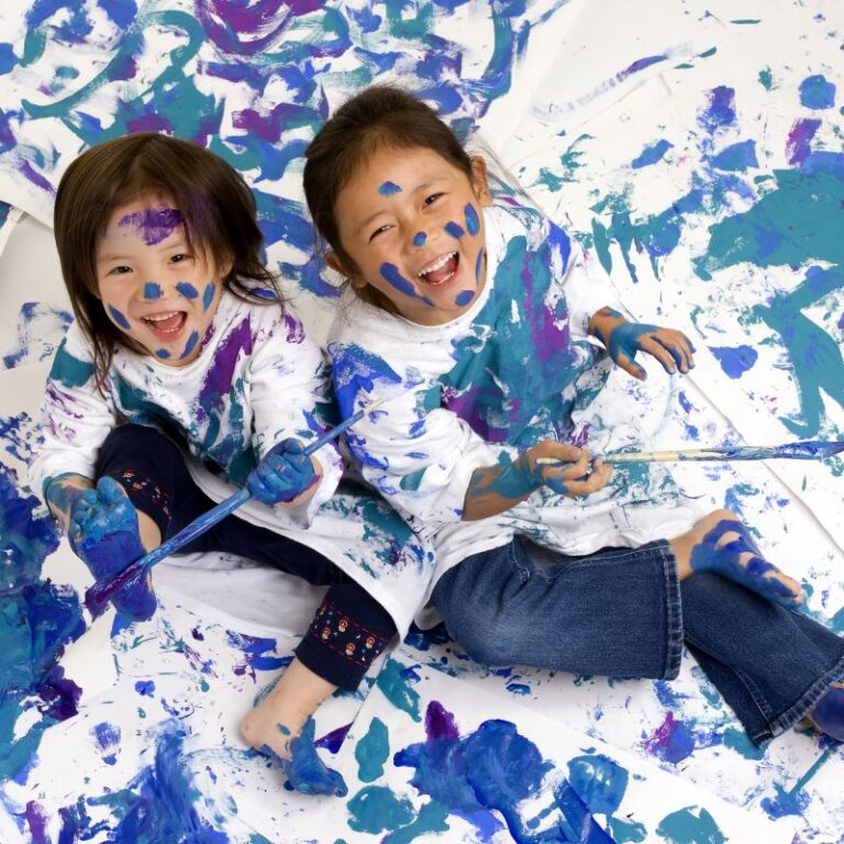 Benefits of creative art activities for young children